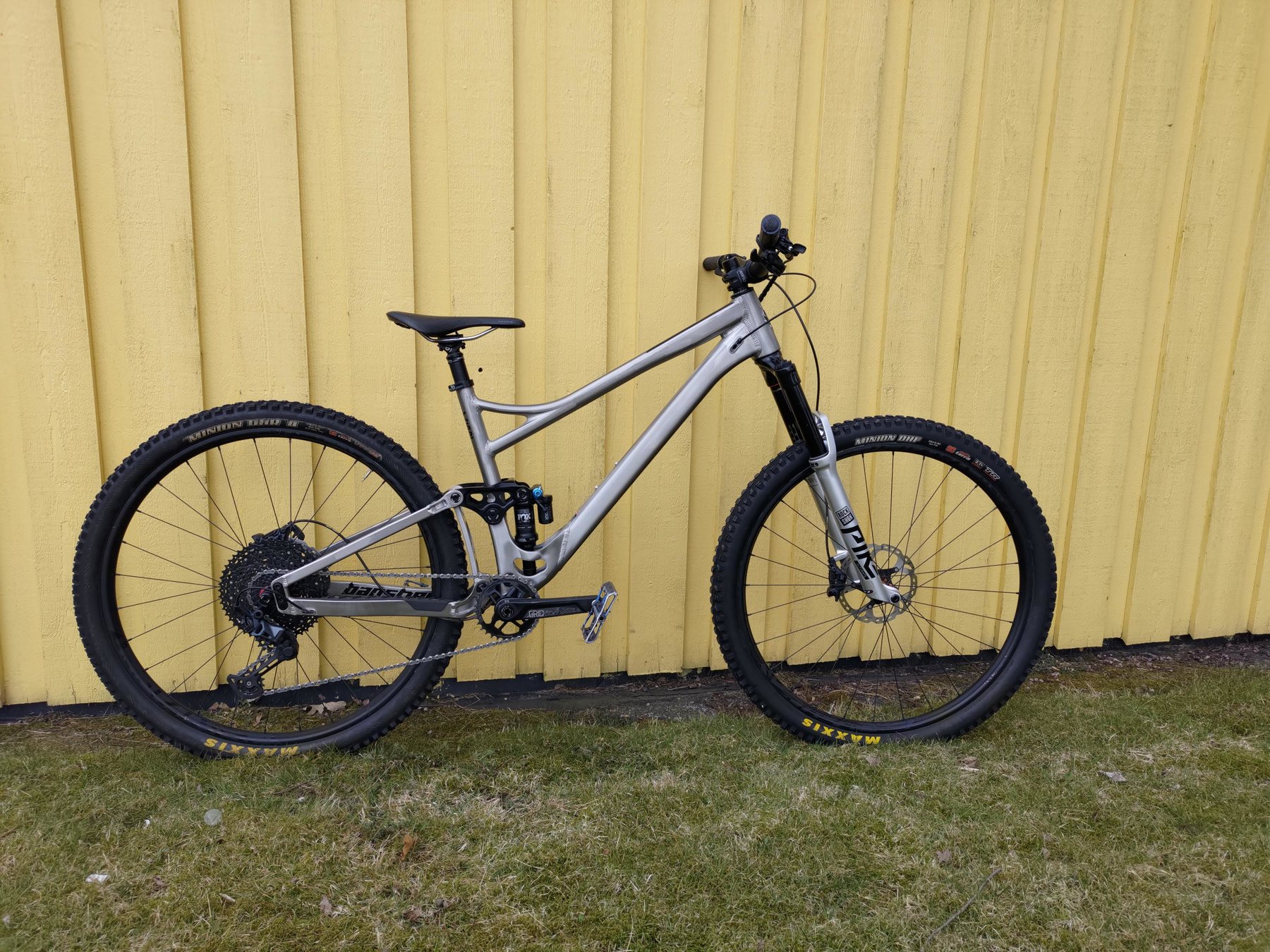 Säljes: Banshee Prime V3 2021 strl. L | Happyride.se