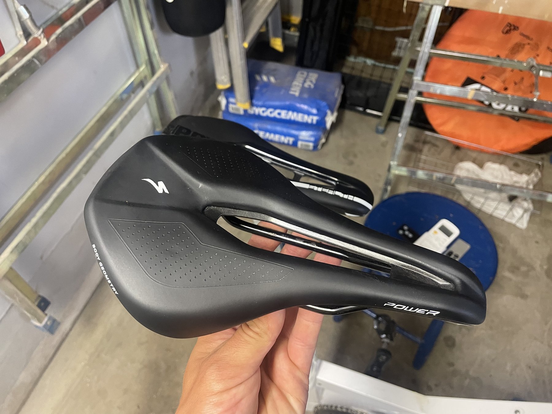 Säljes: Pro Stealth och Specialized Power 143 mm BYTES | Happyride.se