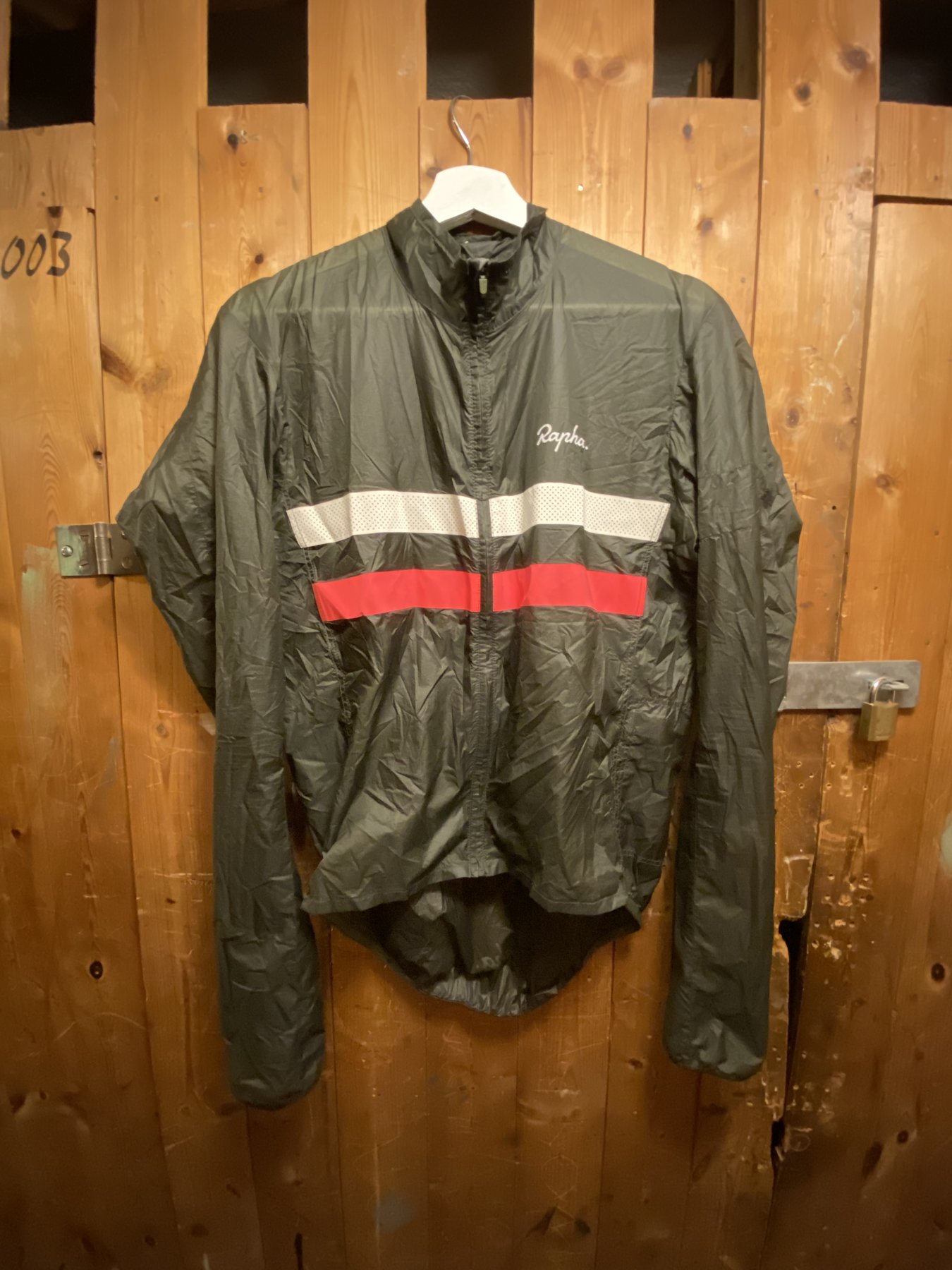 Säljes: Rapha brevet flyweight wind jacket | Happyride.se