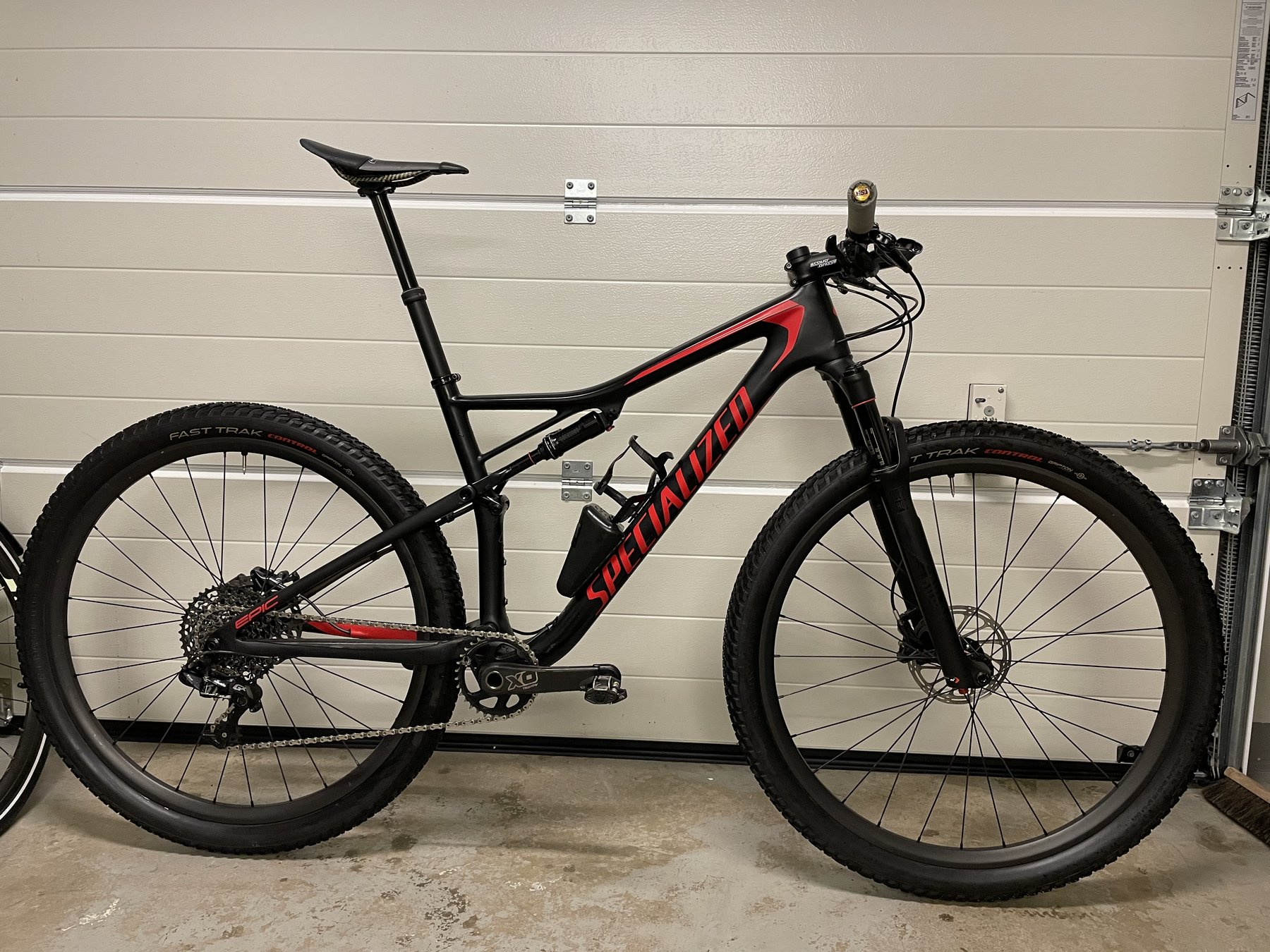 Säljes: Specialized Epic FS Large- 2018 | Happyride.se