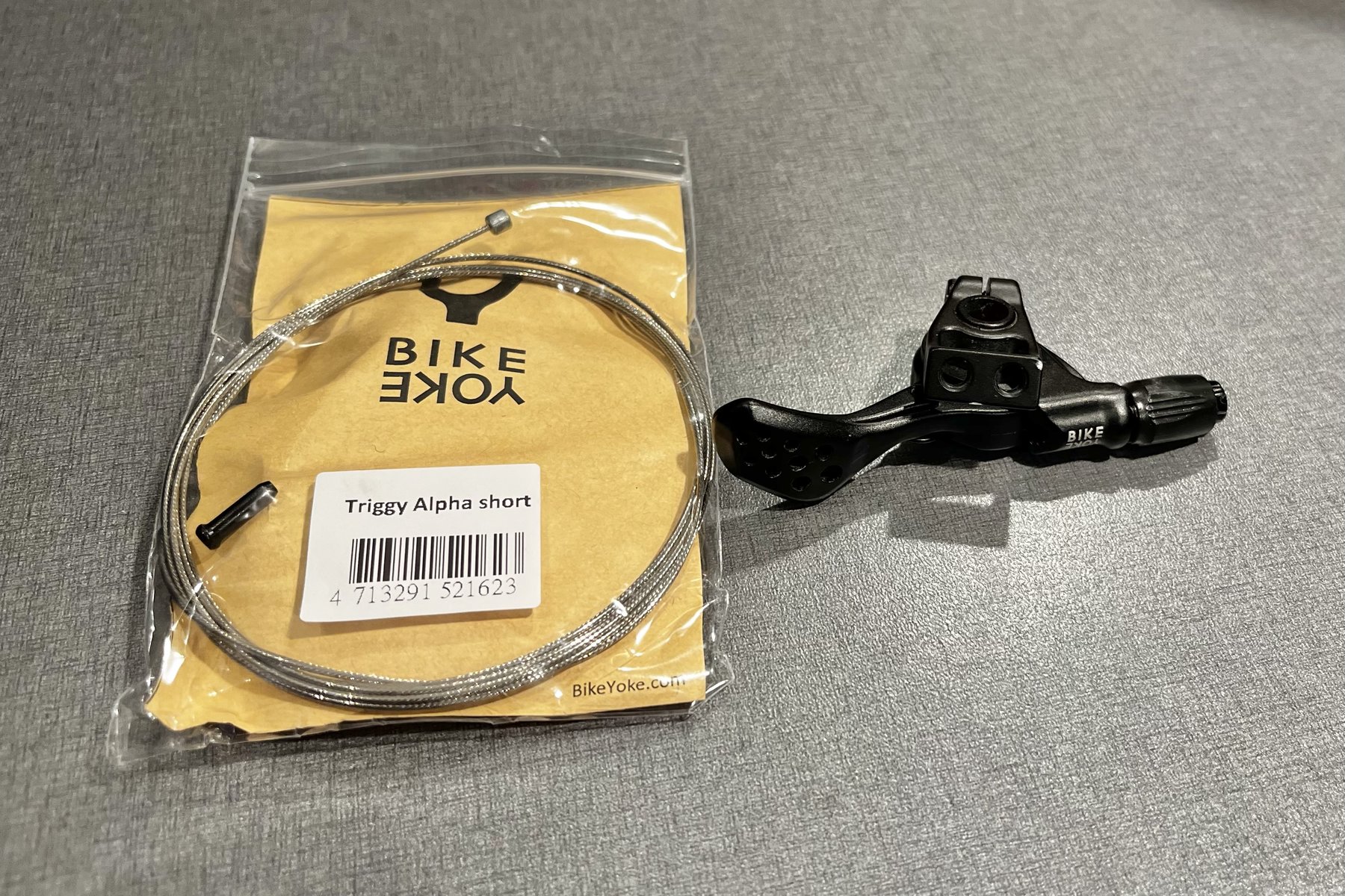 Säljes: BikeYoke Triggy Alpha (short) dropper remote | Happyride.se