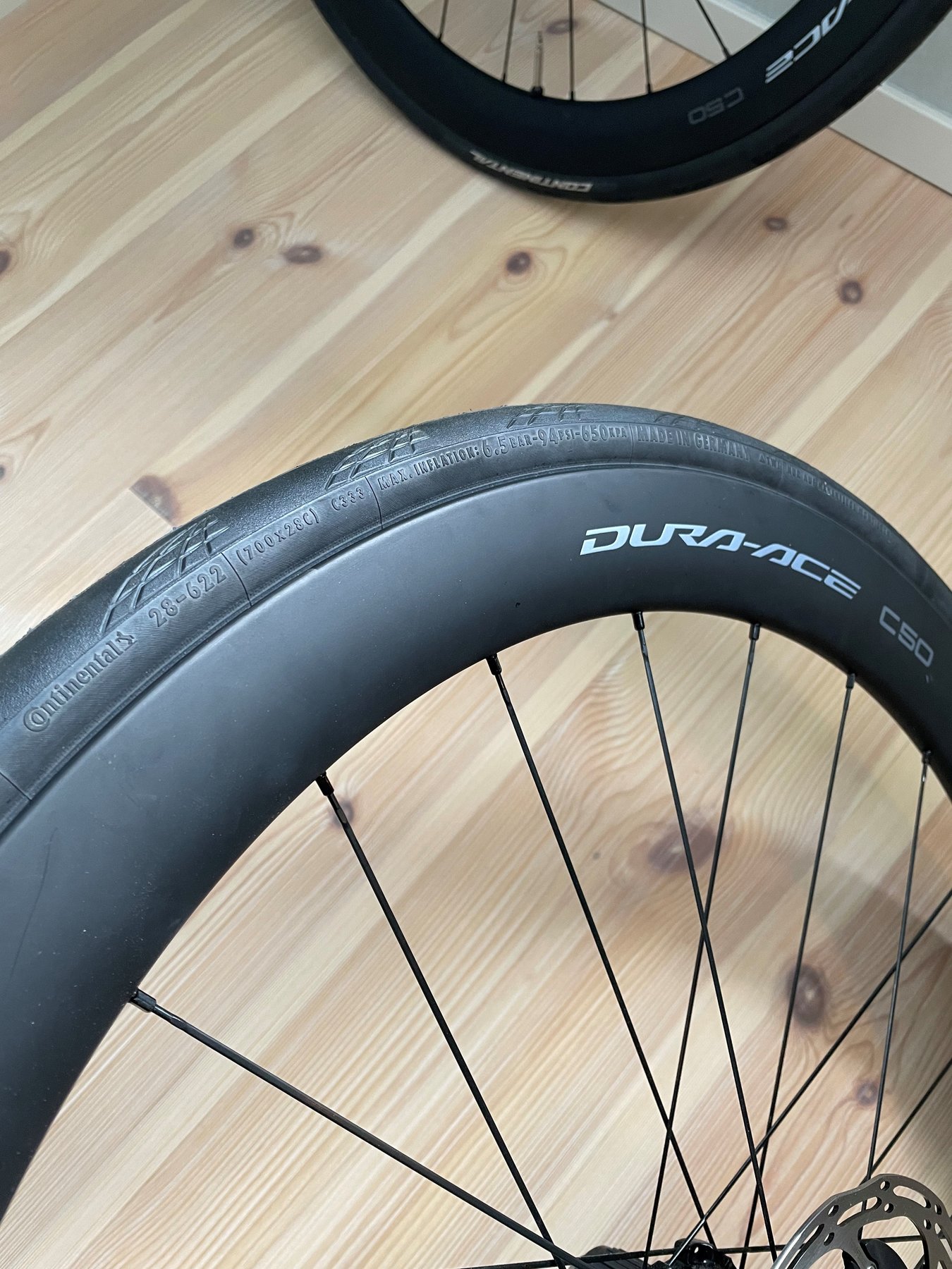 Säljes: Shimano dura-ace r9270 c50 disc tubeless hjul | Happyride.se