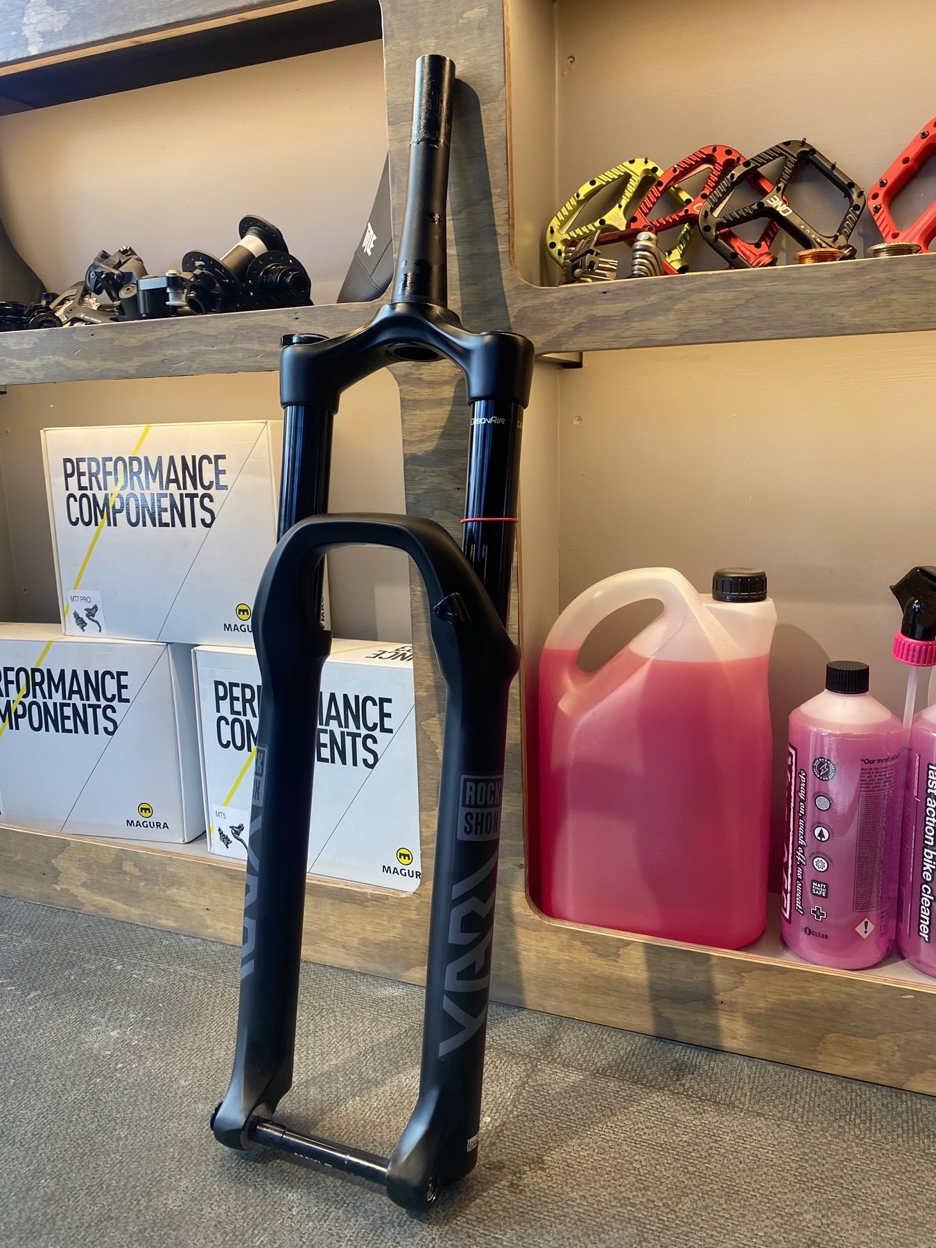 Säljes: Fox 34-36 och Rock shox yari | Happyride.se