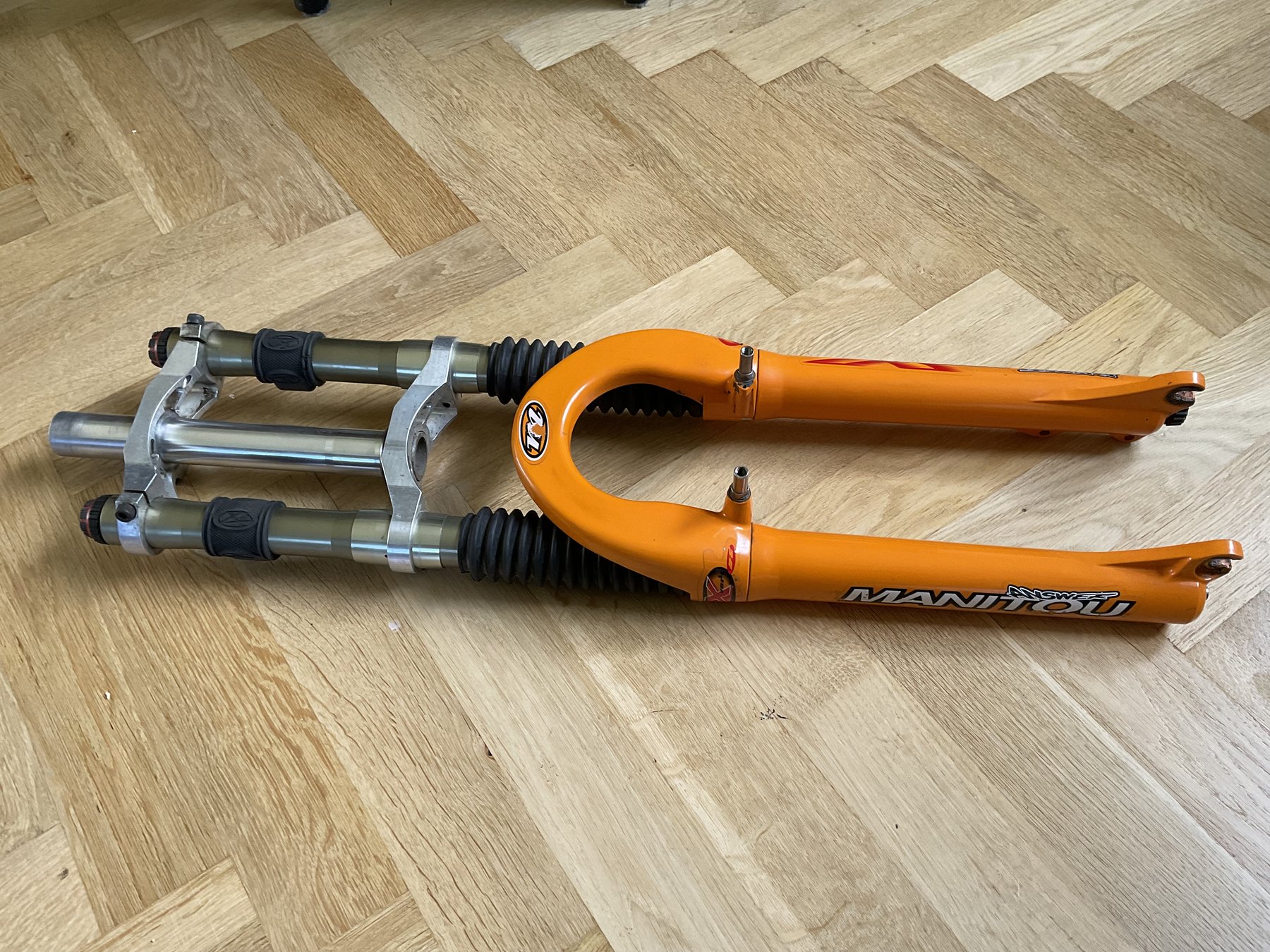 Säljes: Retro 26” coil gaffel - Answer Manitou X Vert TPC i bra ...