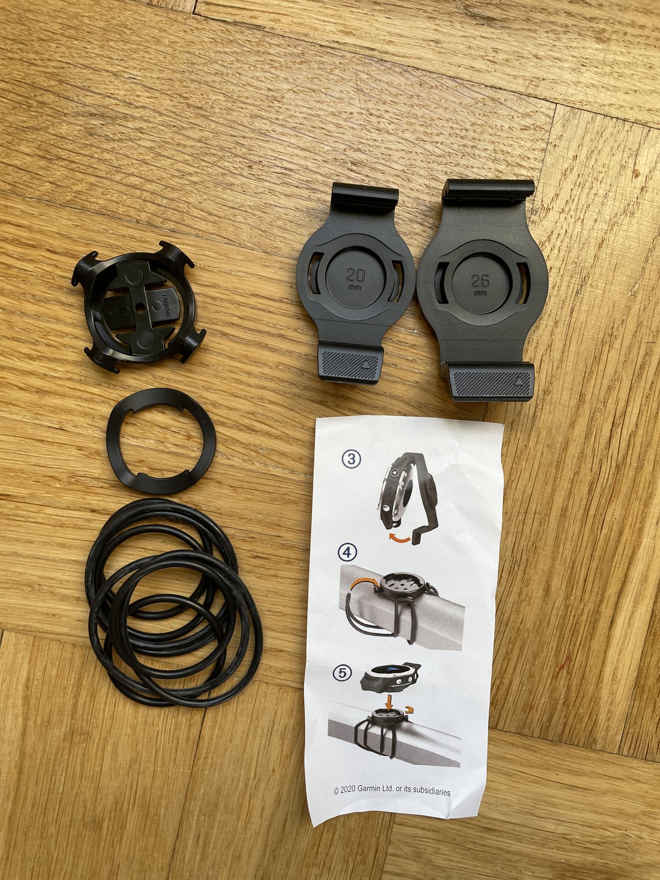 Säljes: Garmin Smartwatch & QuickFit Quarter-Turn Bike Mounts ...